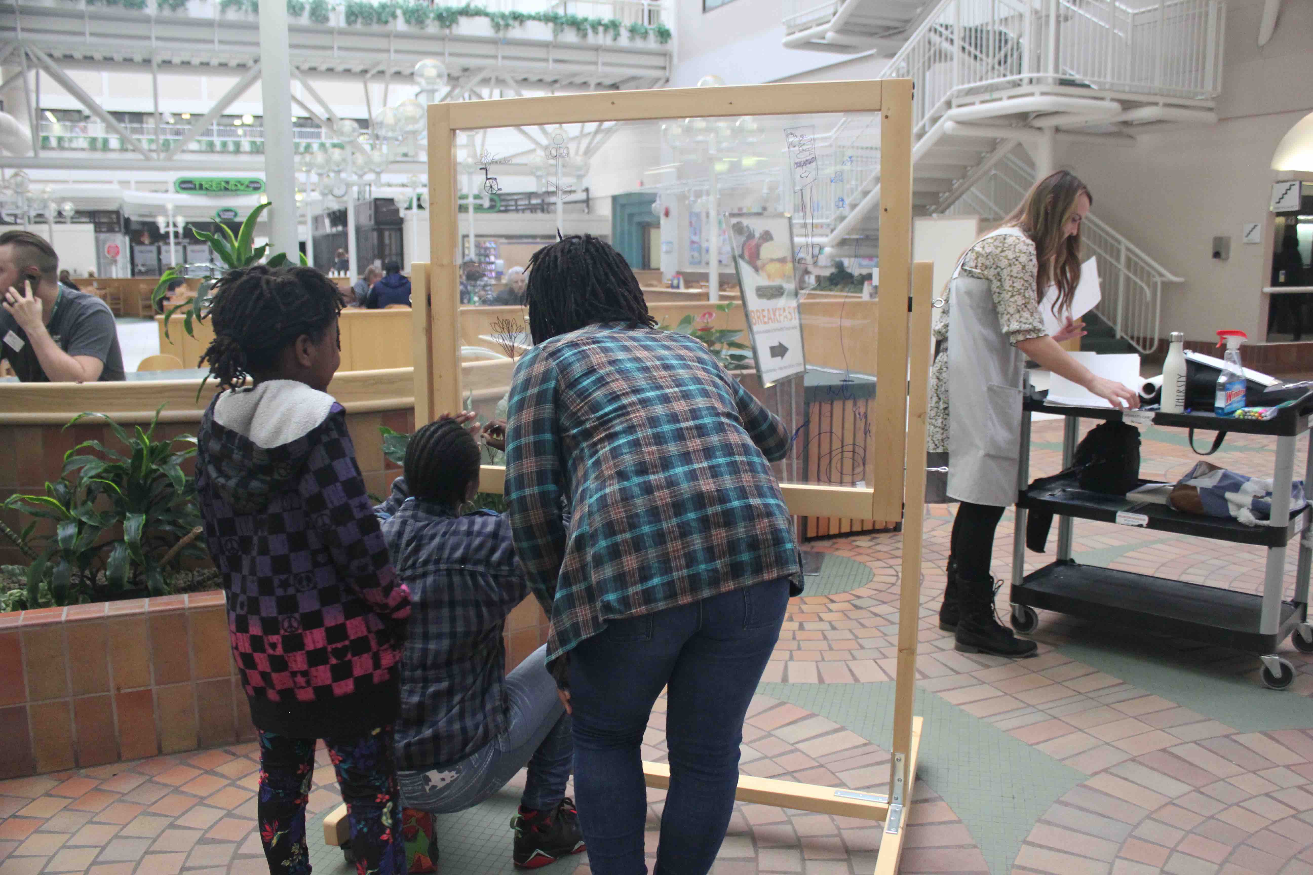 Drawing on Windows | Isabel Porto